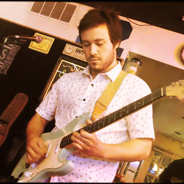 Daniel Gray | Tacoma Lessons Teacher - Ted Brown Music